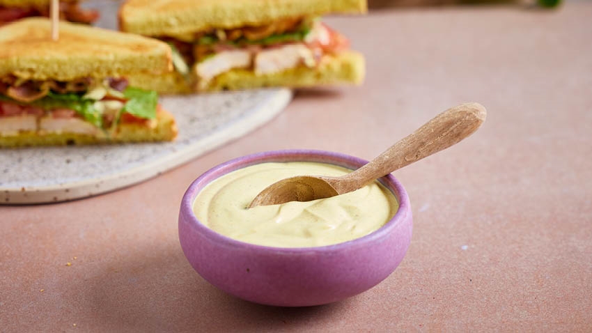Hjemmelavet karrydressing | Tager kun 2 minutter | Se opskriften her!
