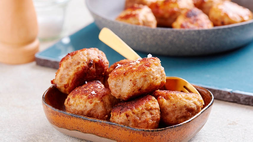 Klassiske frikadeller som mormor ville lave dem | Se opskrift her