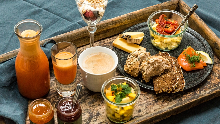 Brunchmenu med god samvittighed - opskrift - nemlig.com