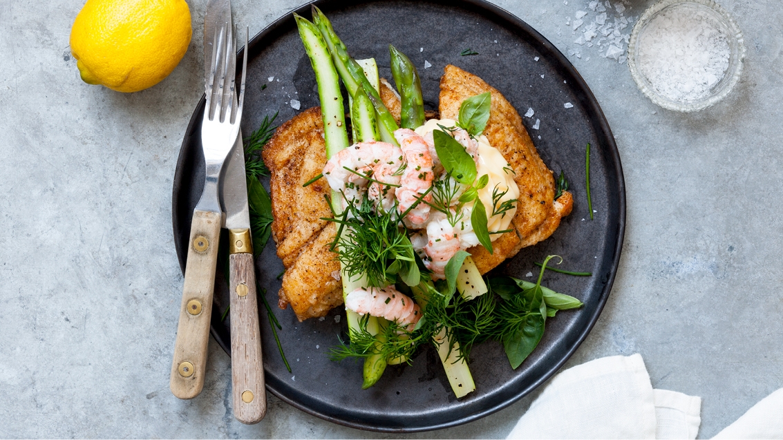 Stjerneskud med rødspætte og rejer - opskrift - nemlig.com